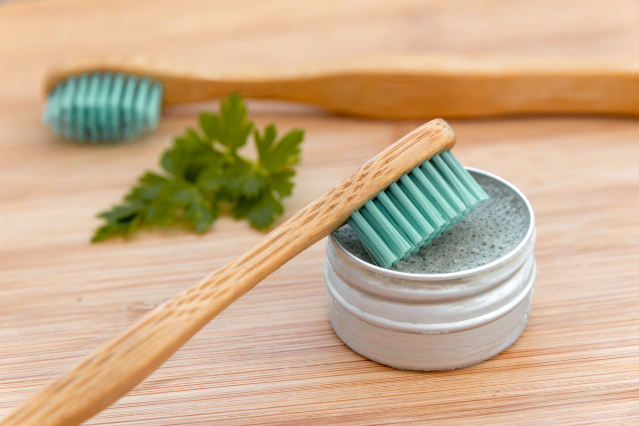 Quel dentifrice choisir pour préserver sa santé bucco-dentaire ? - PBE